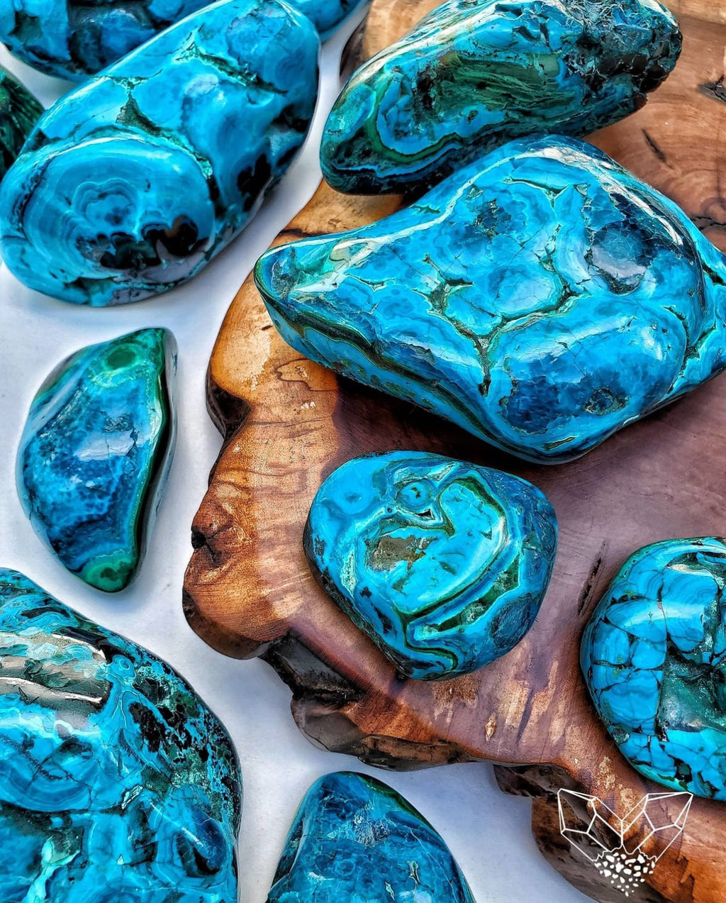 Chrysocolla Meaning and Healing Properties – lovingthyselfrocks