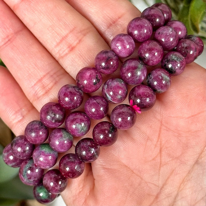 Ruby Meaning and Healing Properties – lovingthyselfrocks