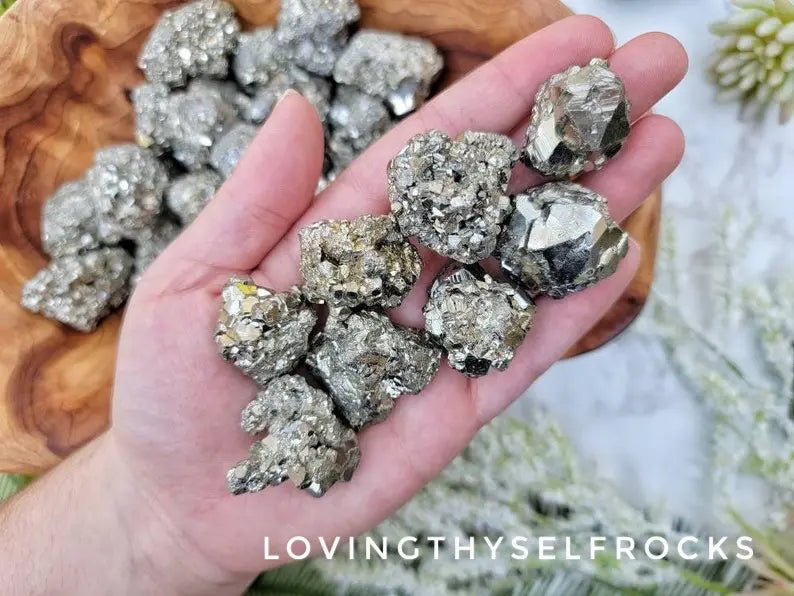 Pyrite Meaning and Healing Properties – lovingthyselfrocks